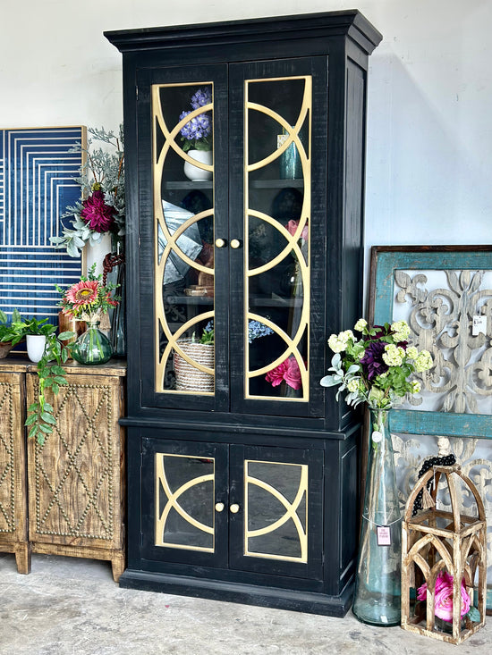 Vitrines, Curios, Bookshelves – The Shabby Parlor