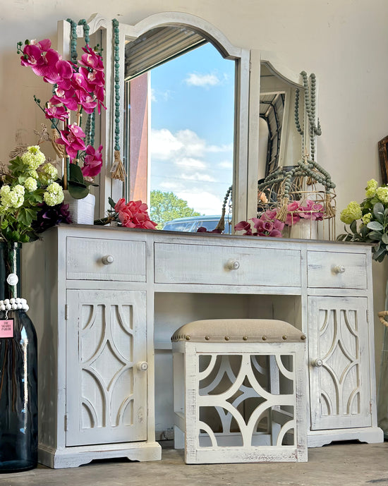 Desks#N# – The Shabby Parlor